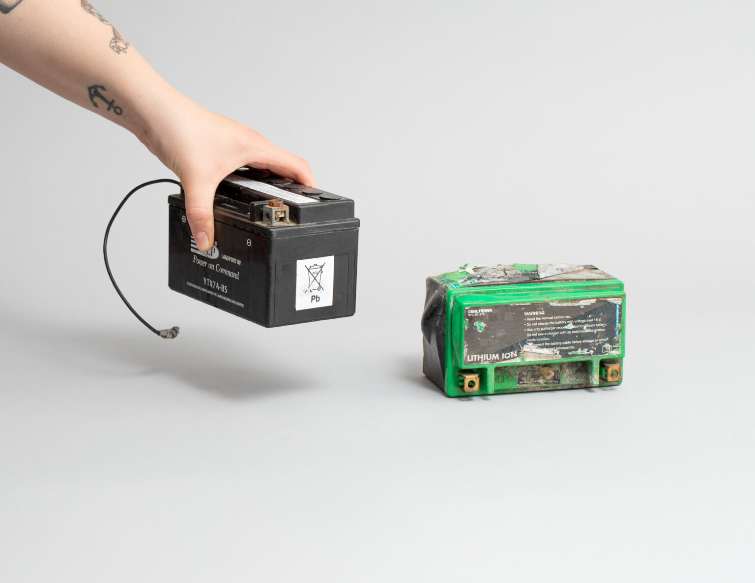 New labelling on batteries promotes safety and recycling